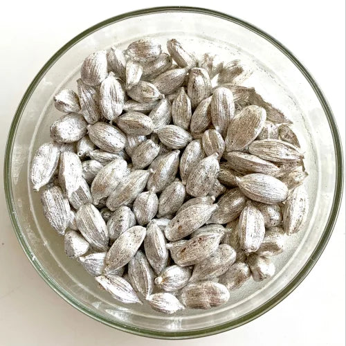 Silver Elaichi (Saffron Blended) – RAJA PRODUCTS